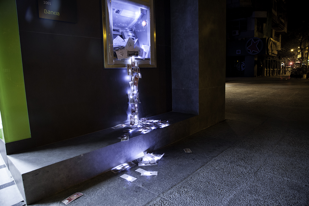 Guerilla art installations by Luzinterruptus | Design Indaba