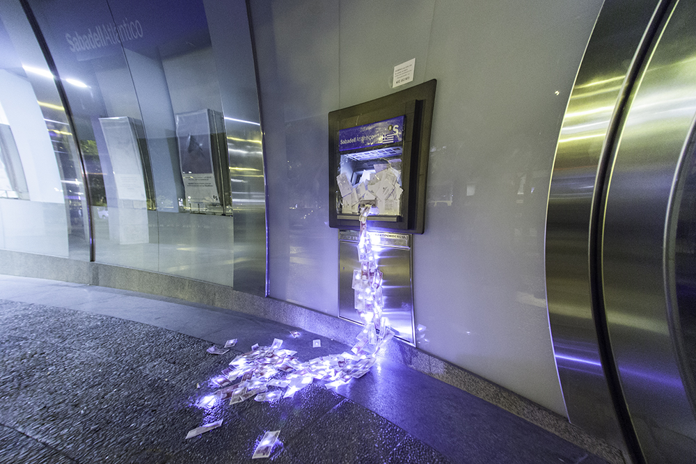 Guerilla art installations by Luzinterruptus | Design Indaba