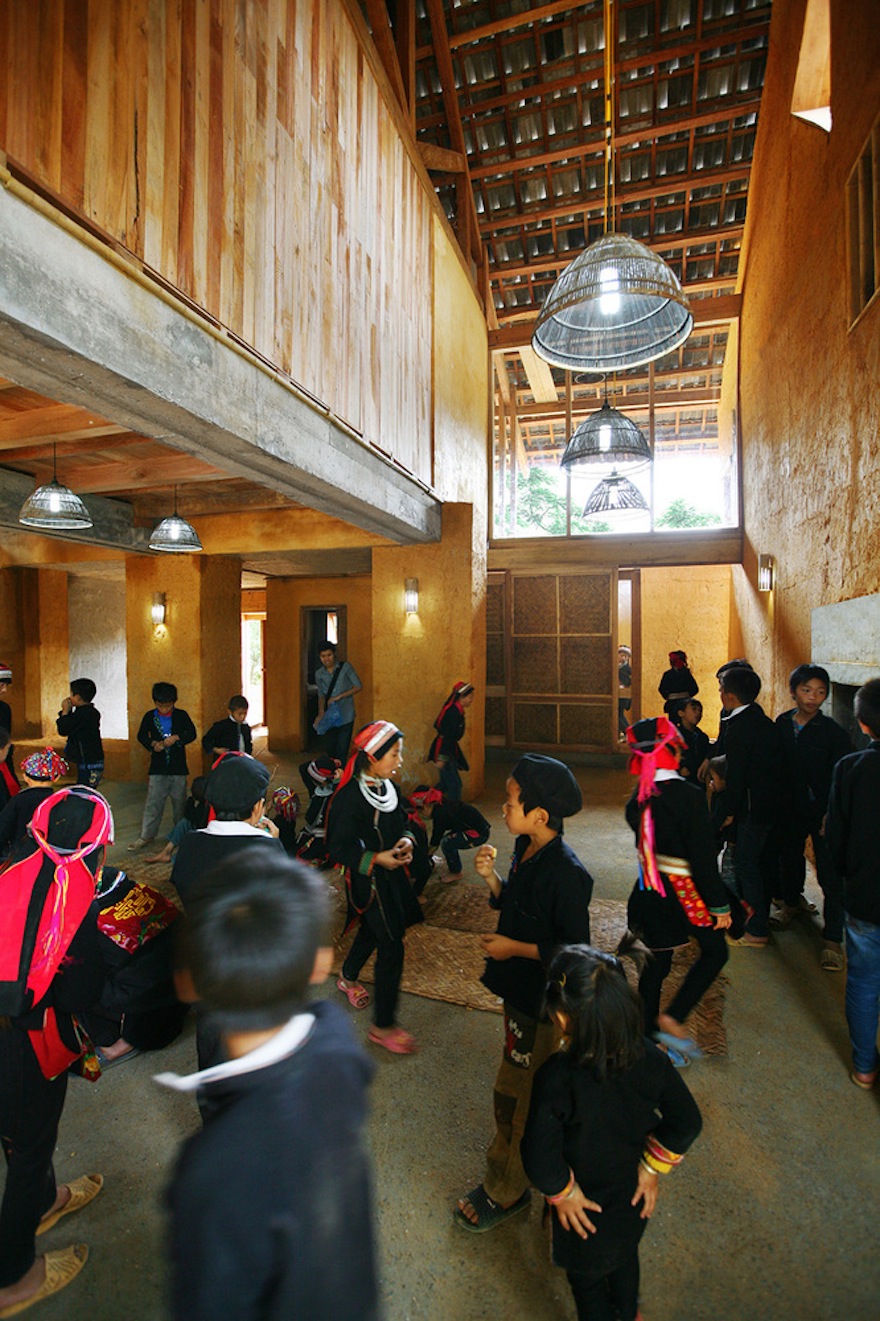 Vietnamese vernacular and modern construction meet in this community ...