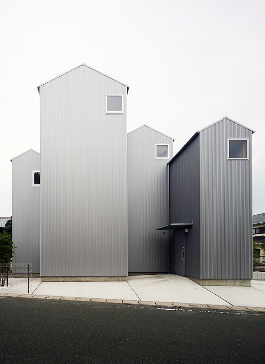 This Japanese home is formed by series of house-shaped towers | Design ...