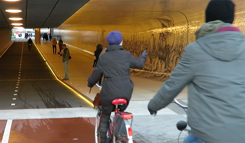 Pedestrian and bicycle tunnel opens underneath Amsterdam Central ...