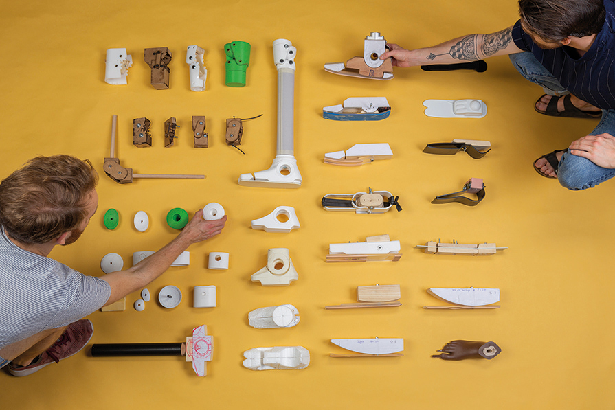 Low-cost artificial leg for amputees in developing countries | Design ...