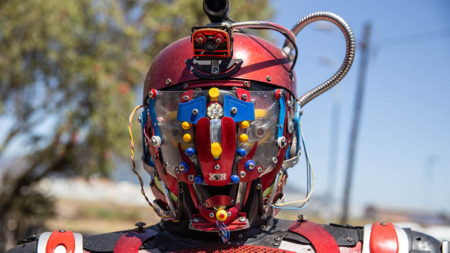 From scrap to robot: This unlikely creation is one man's livelihood ...