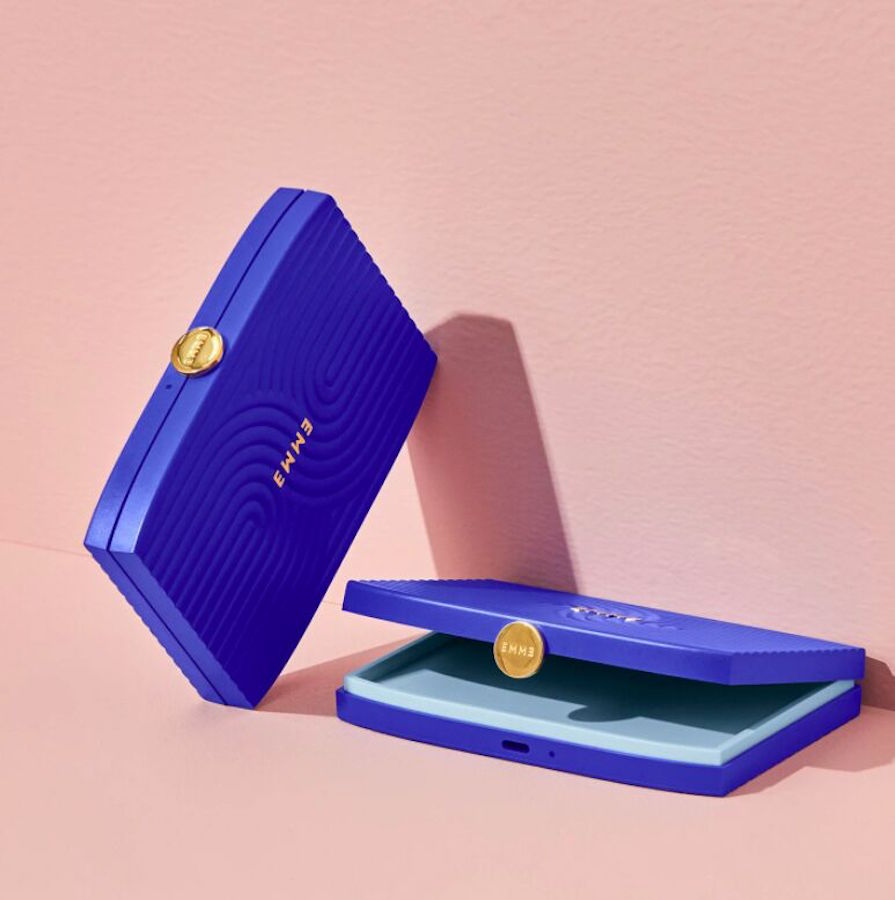 Meet the first smart case that records your birth control pill intake ...